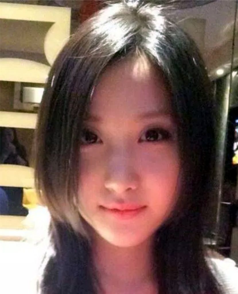 Chinese Love Cupid Girl
